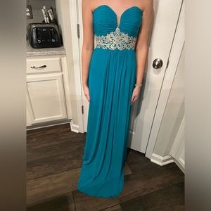 La Femme | Dresses | La Femme Formal Dress | Poshmark